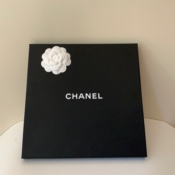 CHANEL | Accessories | Chanel Gift Box Wcamelia Flower Medium | Poshmark
